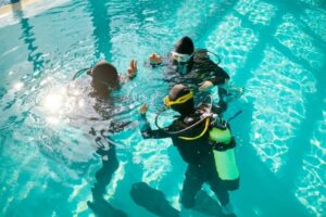 What Is an Aqualung & How Does It Work? - Merina Shik